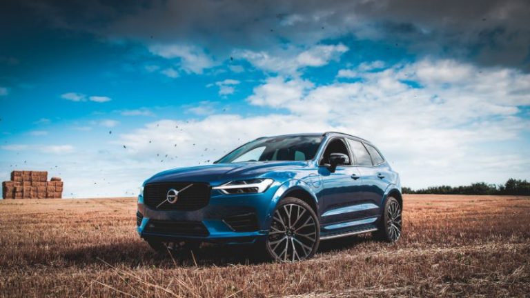 9 Reasons Why Volvos Are So Expensive (Full Guide)