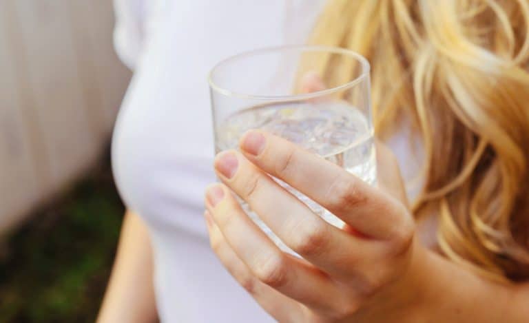 Why Does Water Taste So Good? (7 Reasons Why) | VeryInformed