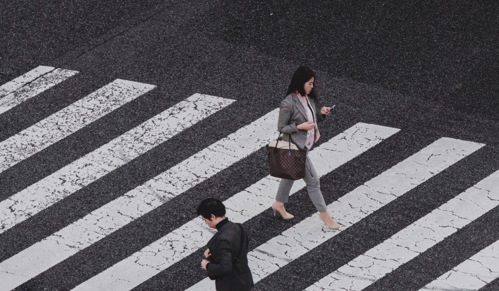 7 Reasons Why You Walk So Fast! (Your Full Guide)