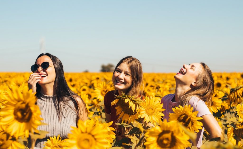 11 Reasons Why Women Are So Beautiful (Full Guide)