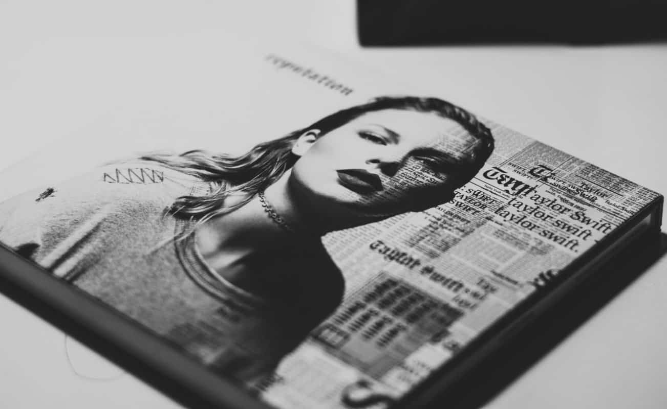 Why Is Pop Music So Popular? (11 Reasons Why)