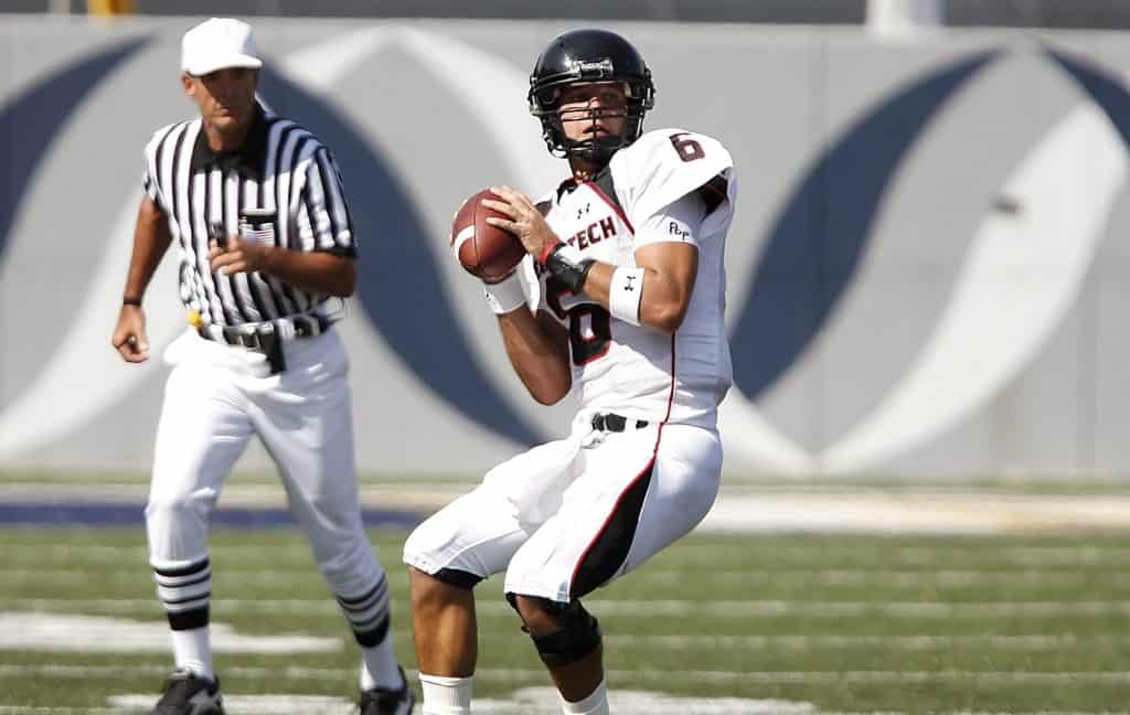 Why Are Most Quarterbacks White? (9 Reasons Why)